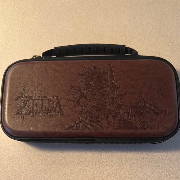 Video Games & Consoles | The Legend Of Zelda Brown Carrying Case ...